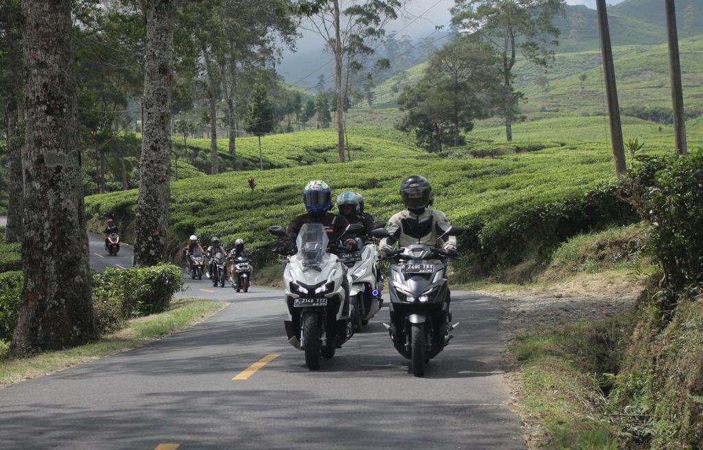 5 Destinasi Wisata Asyik Buat Touring Menggunakan Sepeda Motor ...